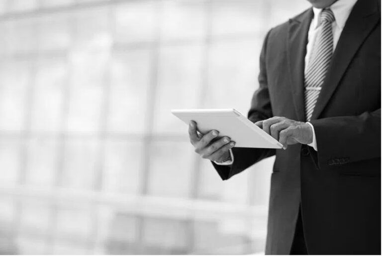 What Is Direct Sourcing: How to Start Recruiting Top Talent - MBO Partners