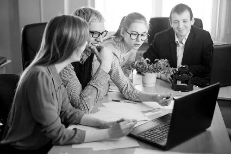 10 Differences between Contractors vs Employees - MBO Partners