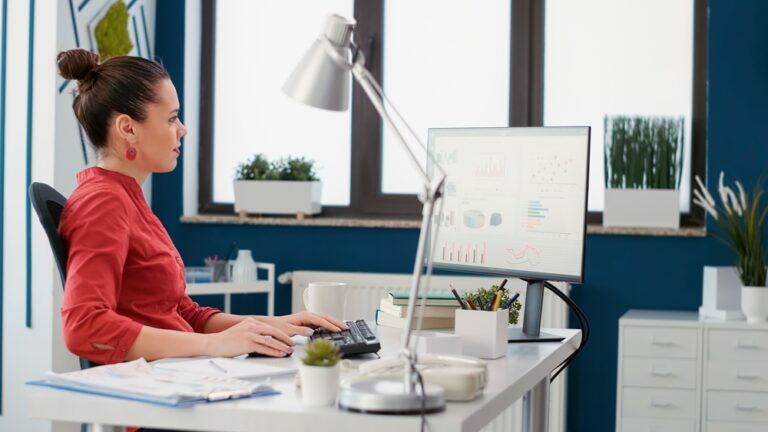 Stay Productive During Summer With These 7 Tips - MBO Partners